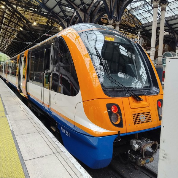 VMO2 Business merges with Daisy Group to build IT and telecoms ...